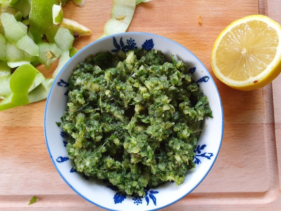 Apple, Mint and Chilli Chutney – Steaming Chai
